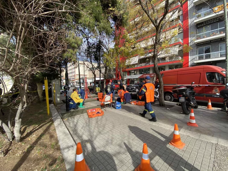 ΣΥΡΙΖΑ: Υποπτος φάκελος στα γραφεία της Κουμουνδούρου | ΣΚΑΪ