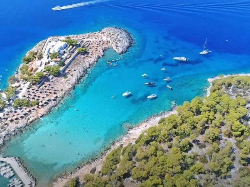 Απόνησος Αγκιστρίου: Η πιο εξωτική παραλία στην Αττική | ΣΚΑΪ