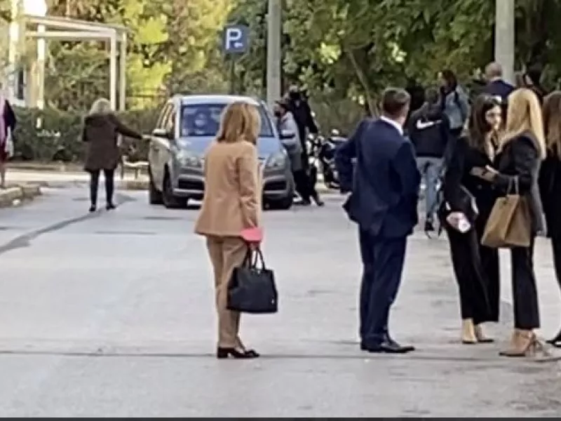 Βιασμός 12χρονης στον Κολωνό: Προφυλακιστέα η μητέρα της | ΣΚΑΪ