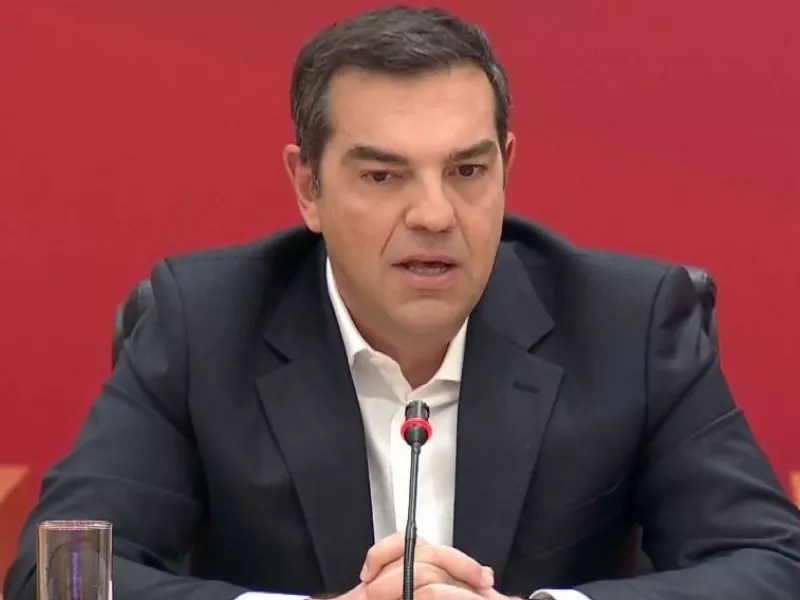 Στην κηδεία του υποσμηναγού Τουρούτσικα και ο Αλέξης Τσίπρας | ΣΚΑΪ
