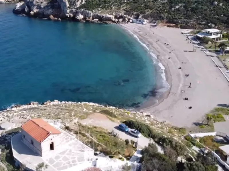 Κακή Θάλασσα: Μία πολύ καλή, κρυμμένη παραλία δίπλα στην Αθήνα | ΣΚΑΪ